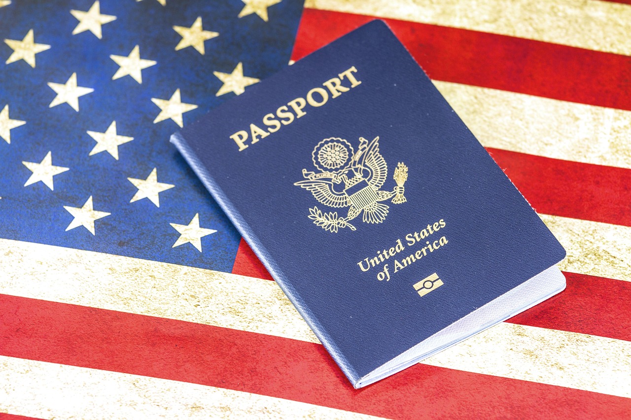 Navigating U.S. Visas and Green Cards: A Comprehensive Guide ...